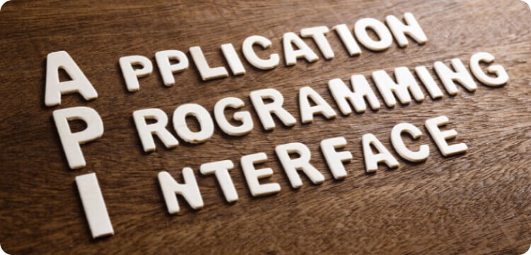 Diferencias entre WhatsApp Business App y WhatsApp API Cloud - Escala